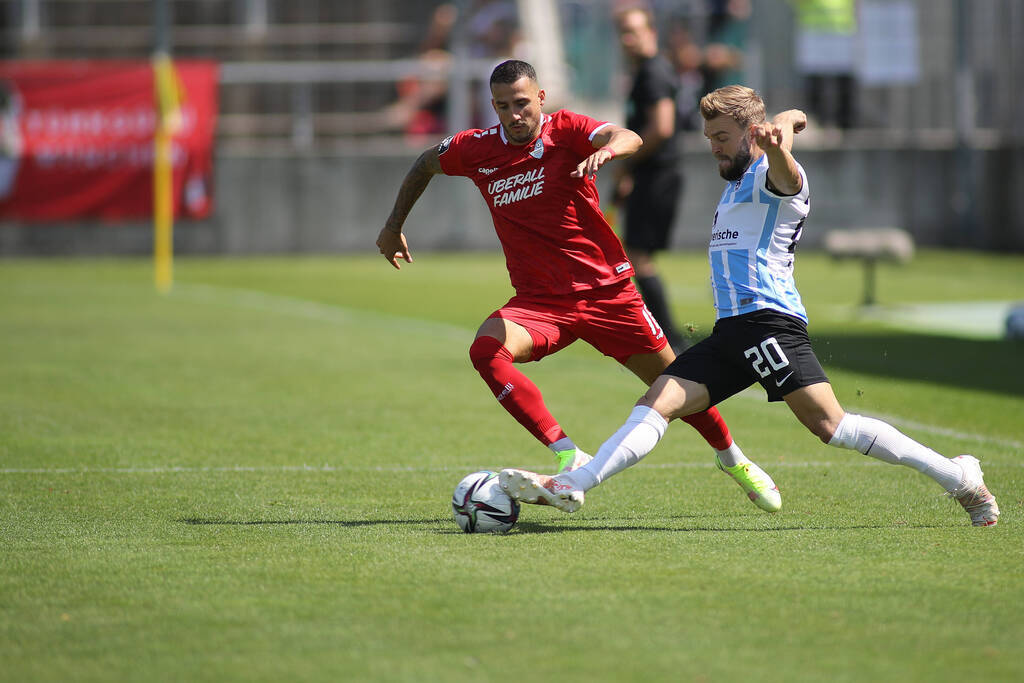 Das Hitze-Derby in Giesing: 1:1! Mölders-Tor rettet unterlegene Löwen ...