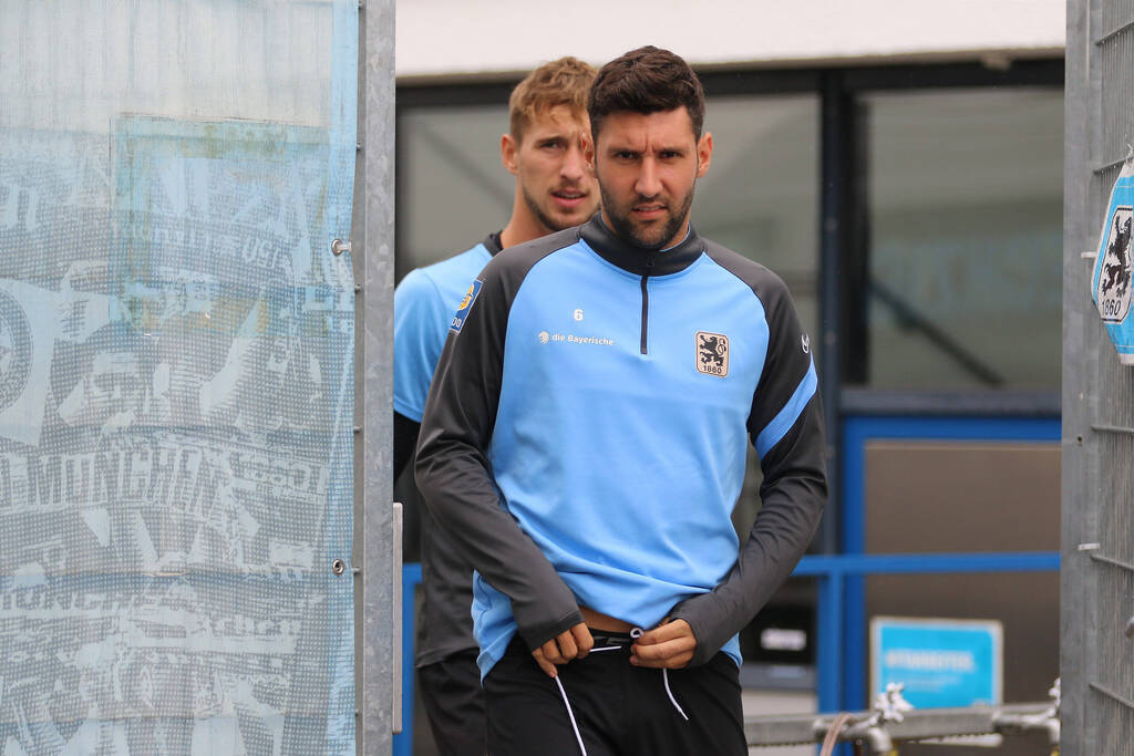 Salger selbstkritisch nach der 0:3-Pleite in Lautern: "Wir müssen davon ...