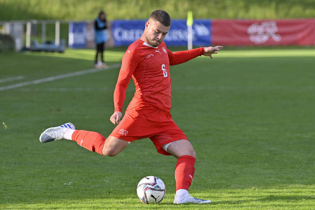 1860-Talent Wicht (18) trifft für die Schweiz