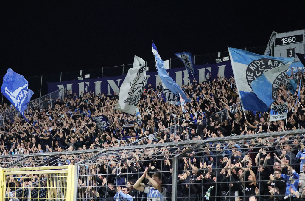 Mit 1200 Löwen-Fans nach Köln