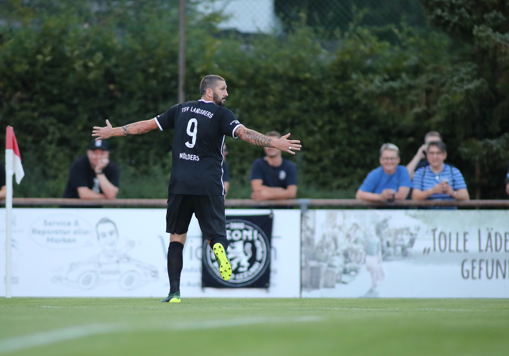 Vor 900 Fans in Gilching: 1:1 gegen den Spitzenreiter! Rother kontert ...