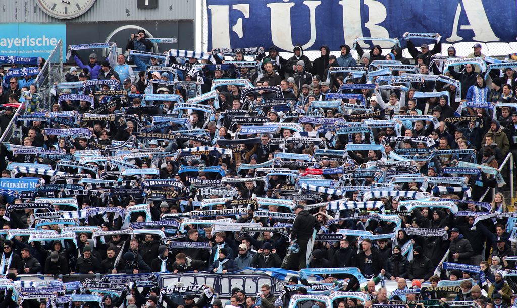 Mit 1000 Fans nach Halle