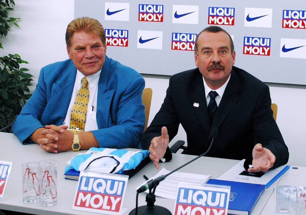 Ex-Löwen-Hauptsponsor Ernst Prost (66): Servus Business! Habidiehre Berge!