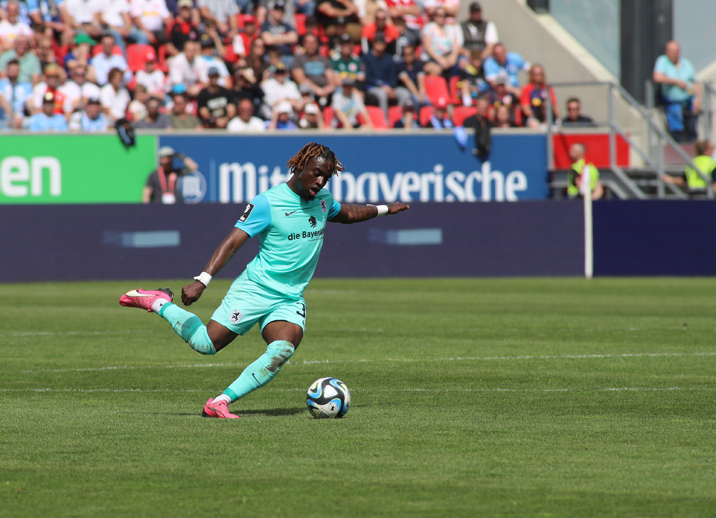 Muteba mit Angola im Finale